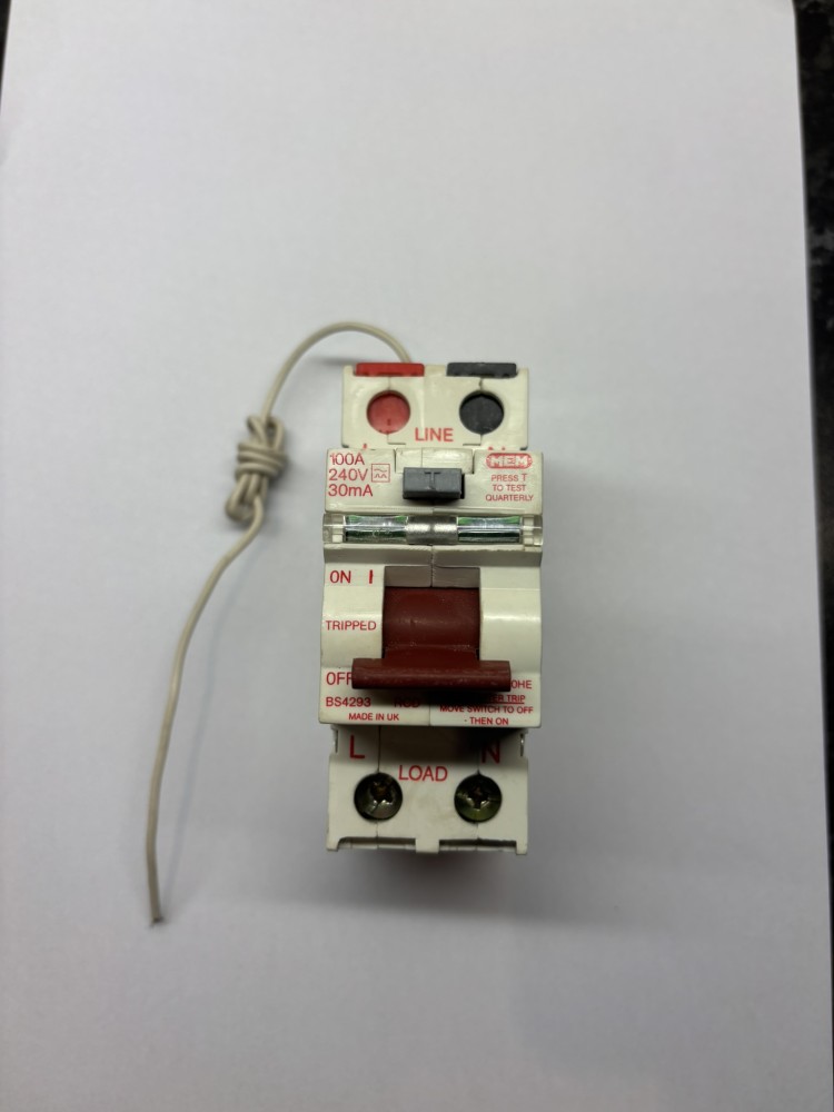 MEM EATON ADSN100R 100 AMP DOUBLE POLE ISOLATOR BS 60947-3