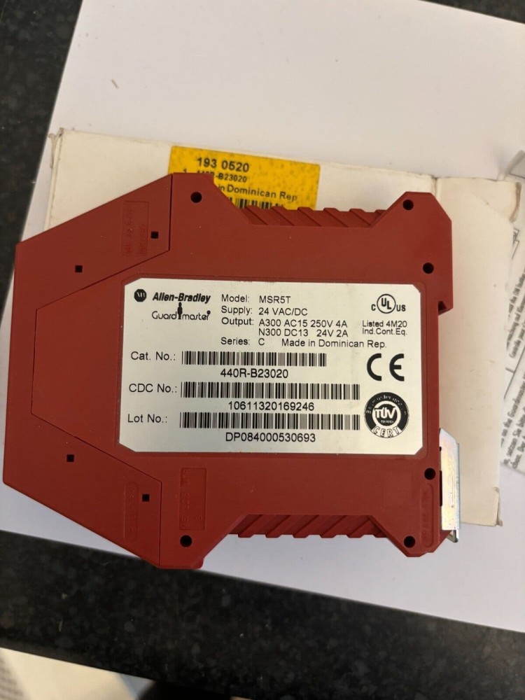 ALLEN BRADLEY GUARDMASTER MSR5T 24VAC/DC SERIES C EMERGENCY STOP SAFETY ...