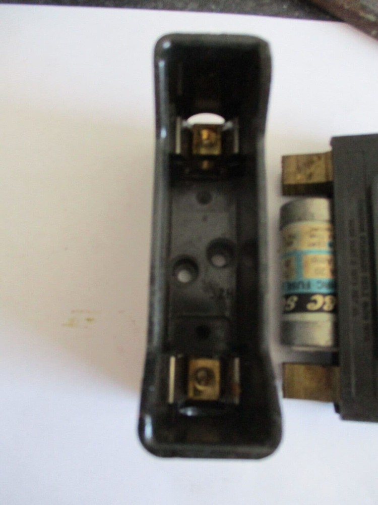 BASE ONLY FOR GEC 32H TYPE RS32 TIA 32 UPTO 32 AMP HRC FUSE CARRIERS