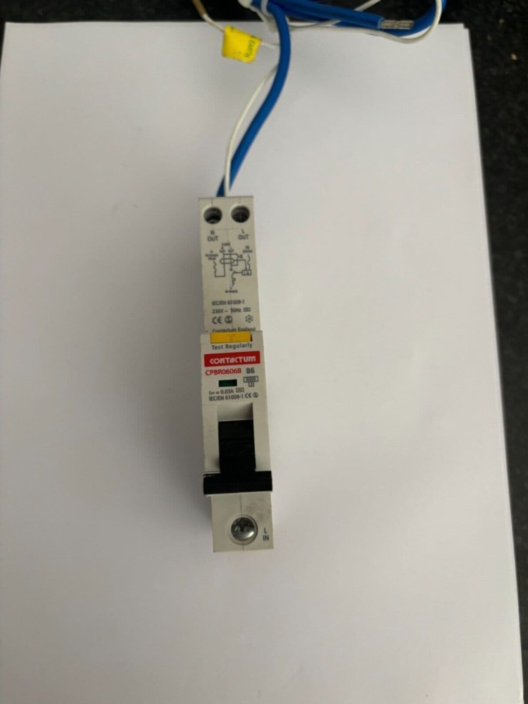 CONTACTUM