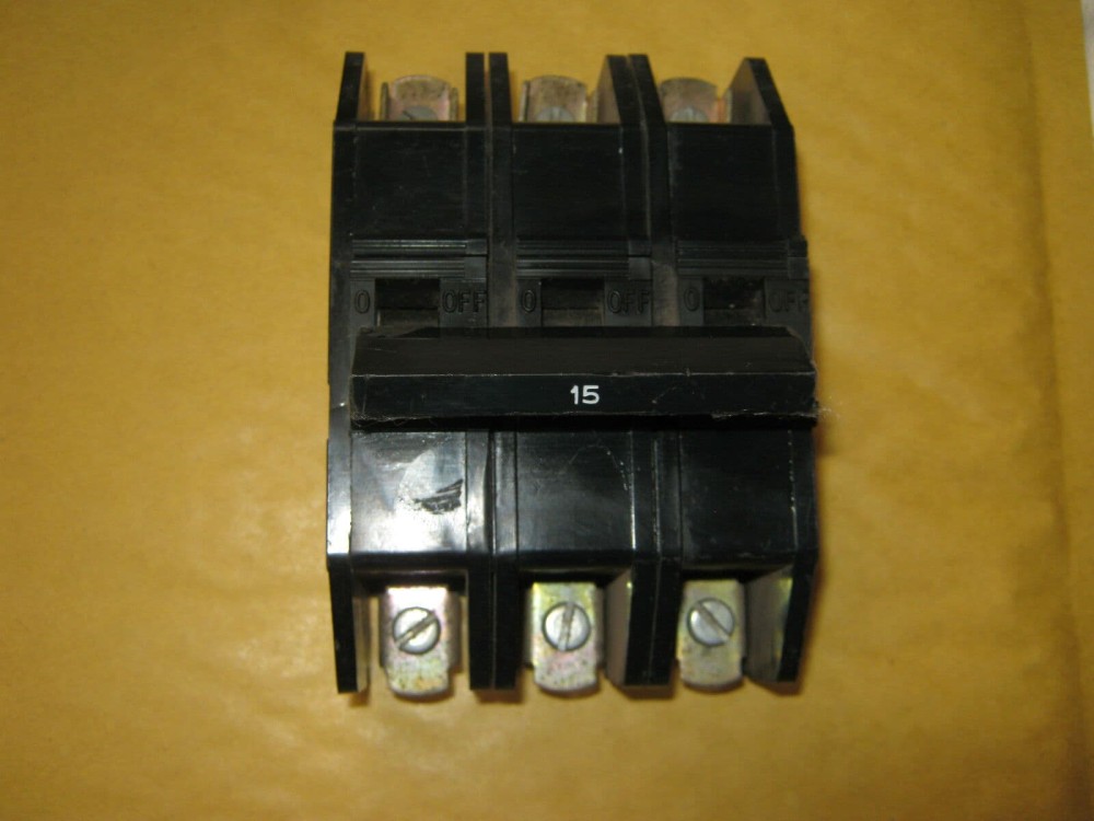 DORMAN SMITH LOADMASTER SERIES 15 30 AMP TRIPLE POLE MCB CIRCUIT ...
