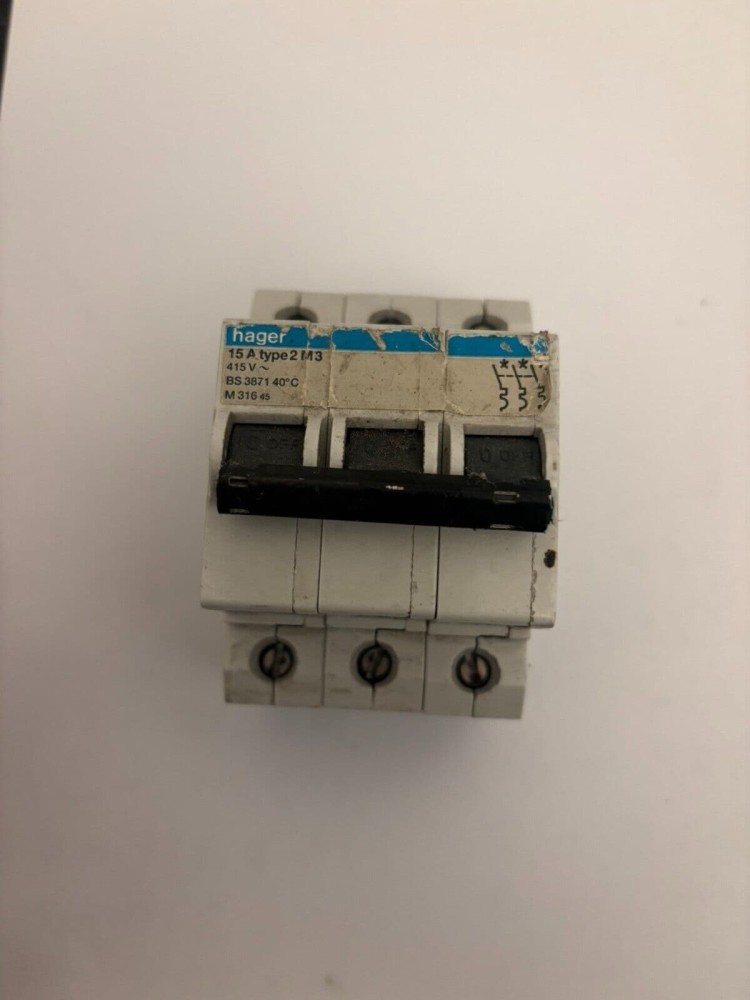 HAGER 32 AMP TYPE 2 M6 M832 45 TRIPLE POLE MCB CIRCUIT BREAKER