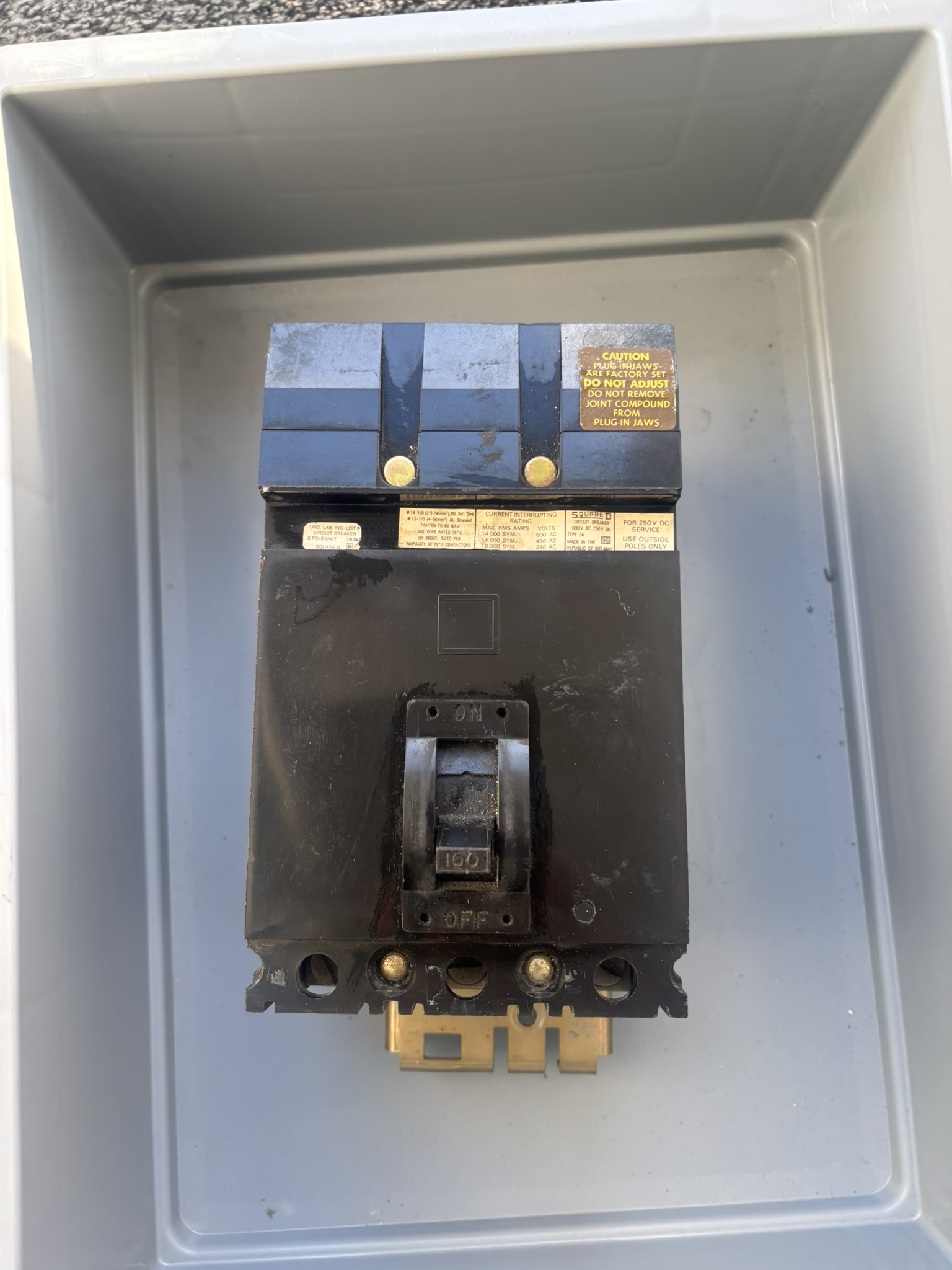 SQUARE D 50 AMP TRIPLE POLE MCCB FA36050 CIRCUIT BREAKER
