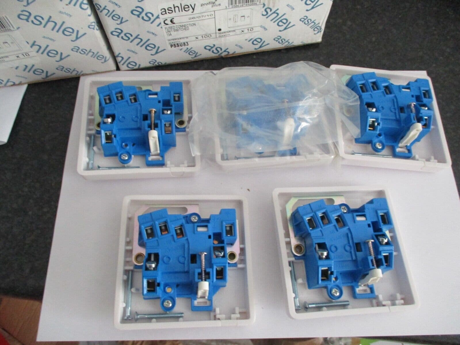 ASHLEY PROFILE PLUS 13A WHITE SWITCHED FUSED SPUR PSSU83 MULTI LISTING