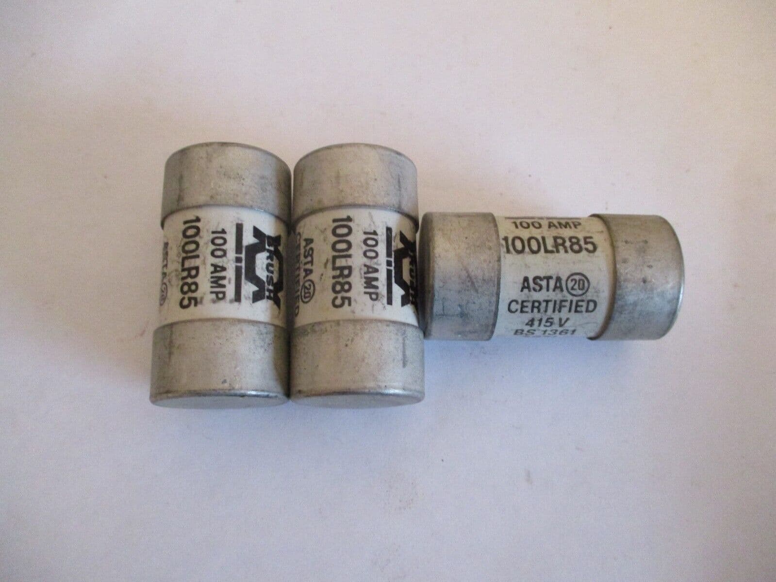 BUSSMANN / EATON 100 AMP 100LR85 CUT OUT FUSES BS 3161