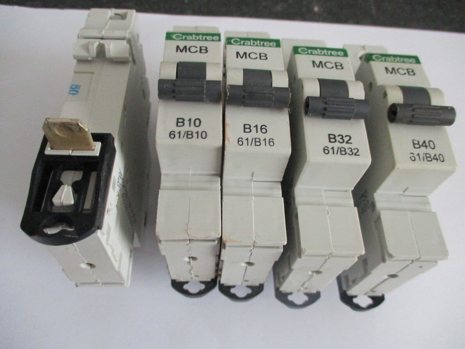 CRABTREE STARBREAKER B6 B10 B16 B20 B32 B40 B50 6KA CIRCUIT BREAKERS SERIES 3