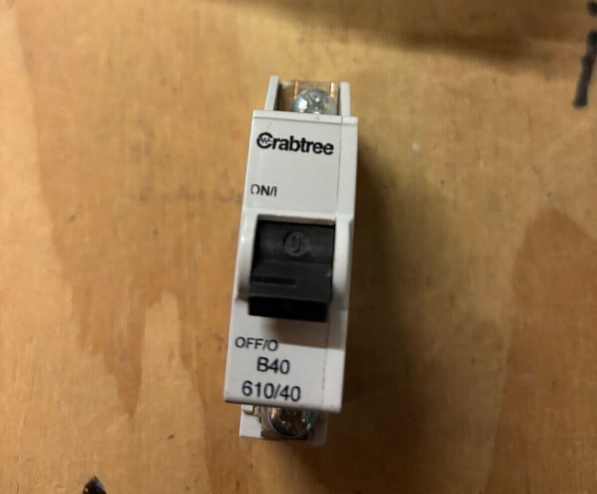 CRABTREE STOTZ KONTAKT SB6000 610/40 B40 40 AMP 6KA SINGLE POLE MCB