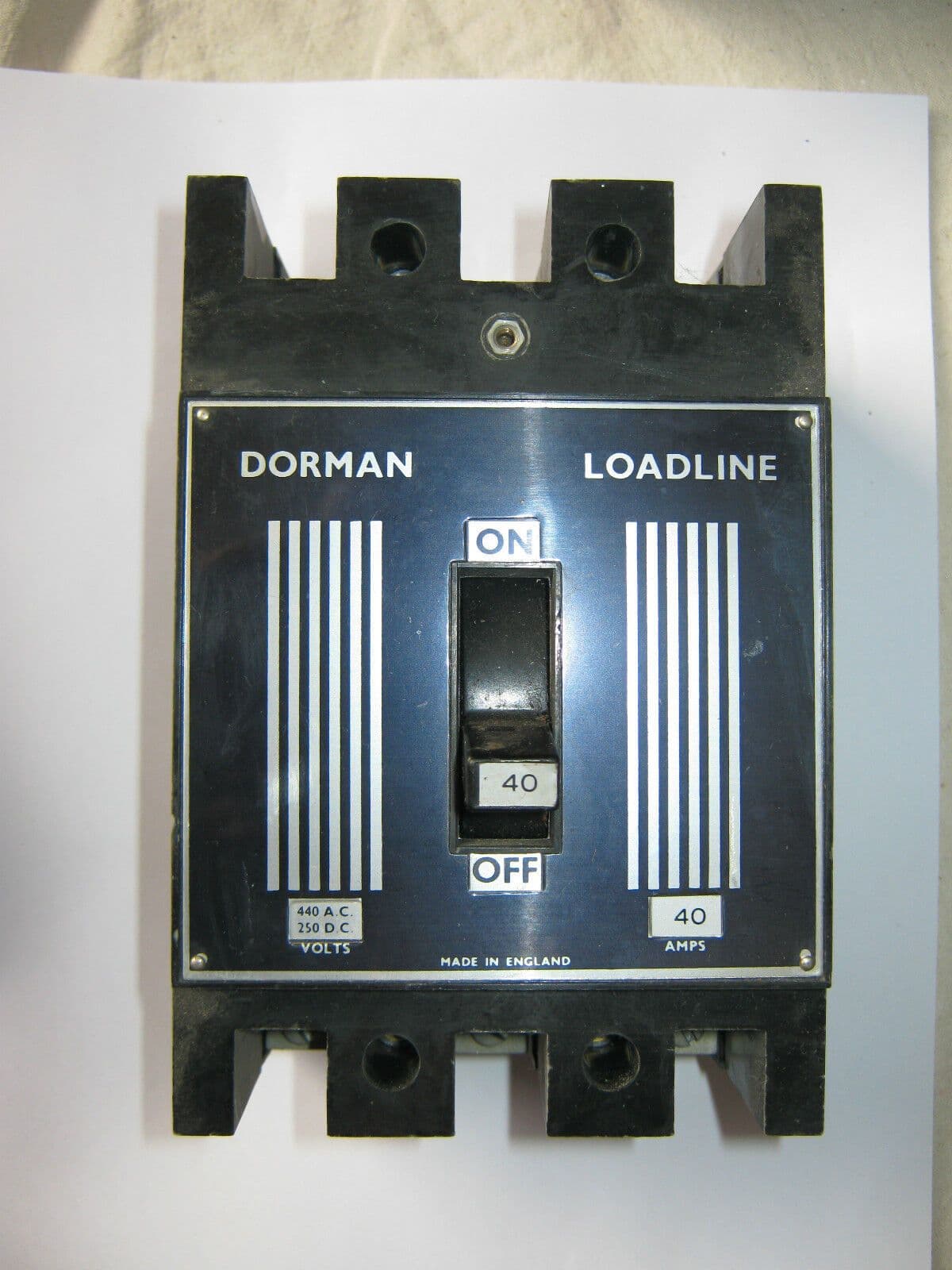 DORMAN SMITH LOADLINE 40 AMP 440V MCCB CIRCUIT BREAKER