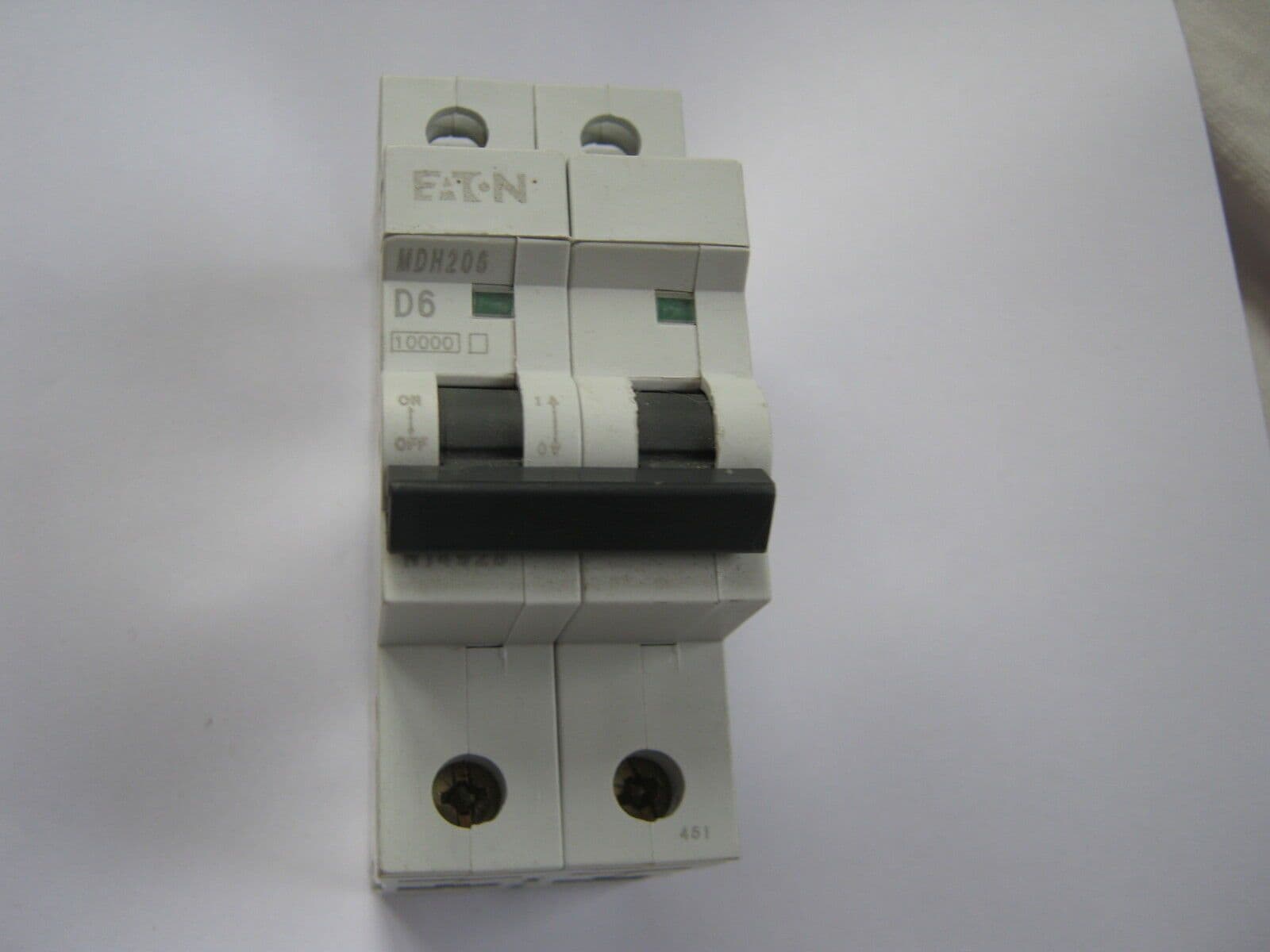 EATON MEM MDH206 D6 6 AMP 10KA DOUBLE POLE MCB CIRCUIT BREAKER