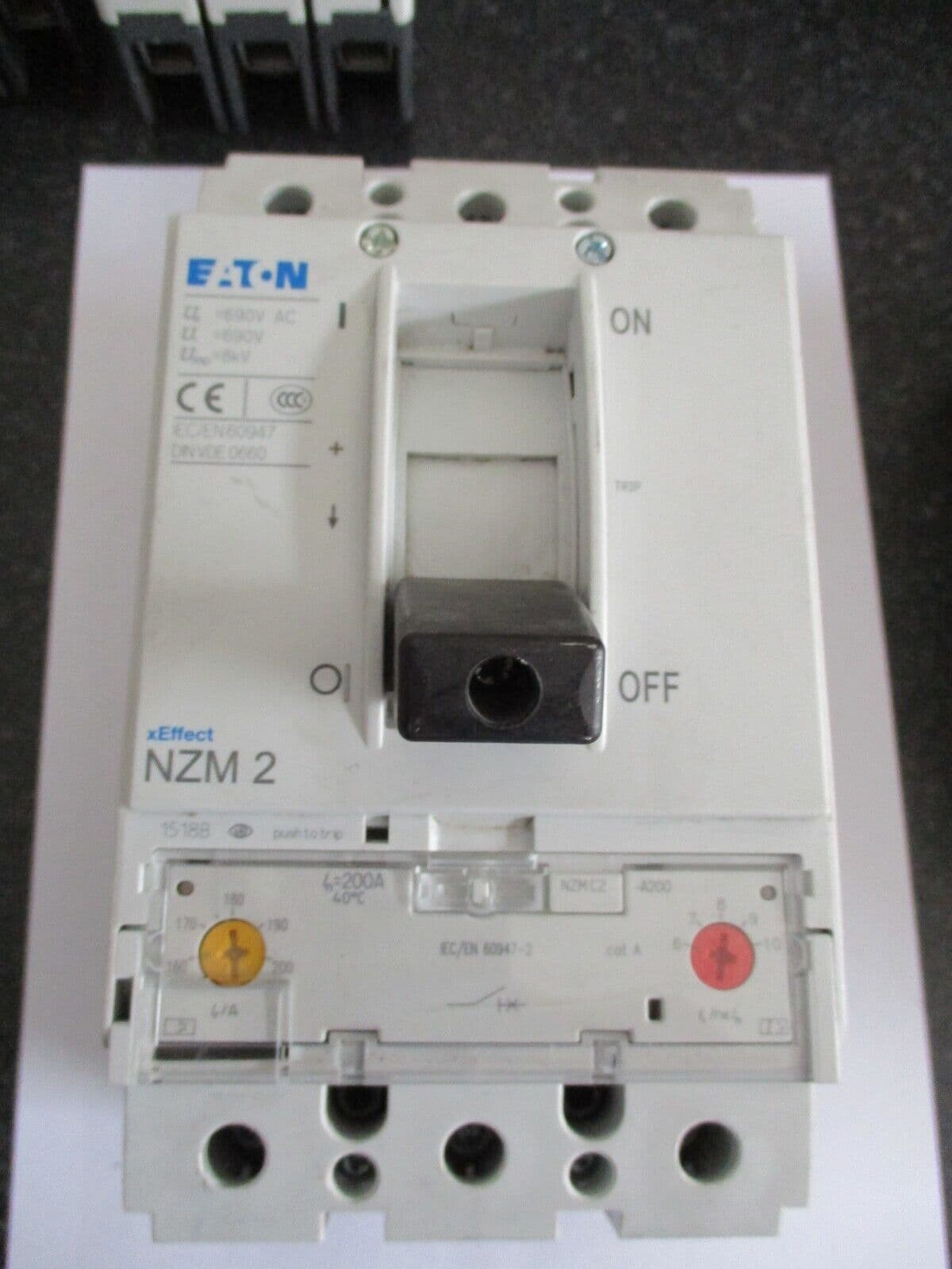 EATON NZMC2 A200 200 AMP ADJUSTABLE TRIPLE POLE MCCB CIRCUIT BREAKER