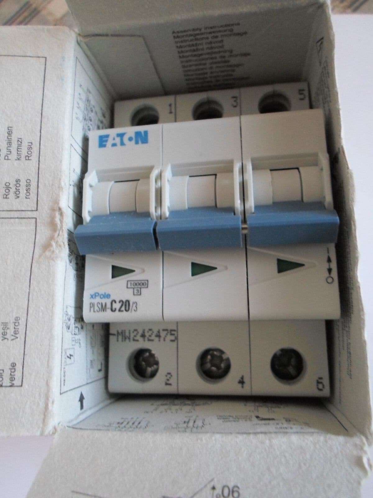 EATON XPOLE C20 20 AMP PLSM-C20/3-MW TRIPLE POLE CIRCUIT BREAKER 242475