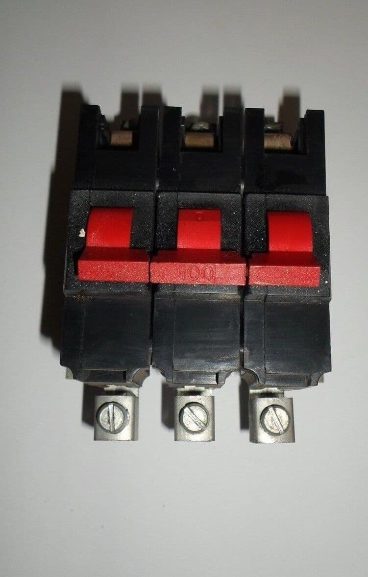 FEDERAL ELECTRIC 100 AMP TRIPLE POLE MAIN SWITCH DISCONNECTOR