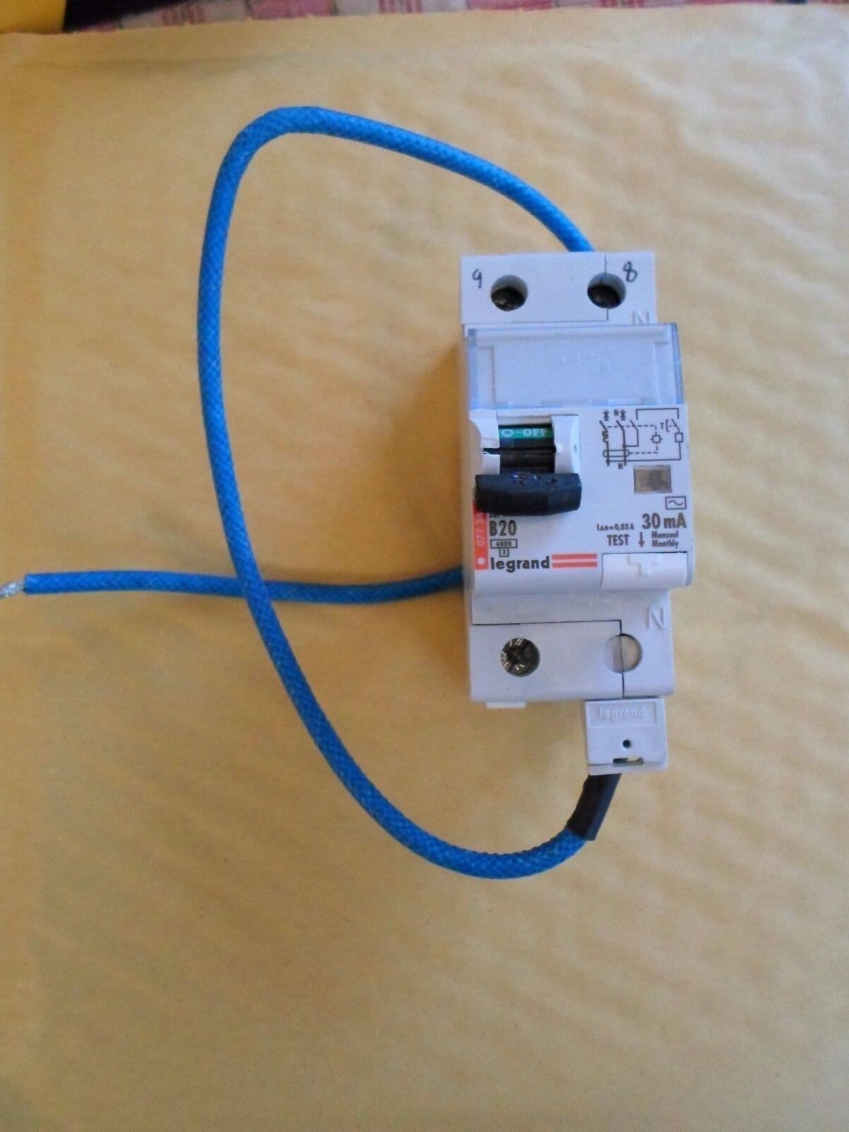 LEGRAND B20 20 AMP 30mA 6KA 07734 RCD RCBO CIRCUIT BREAKER