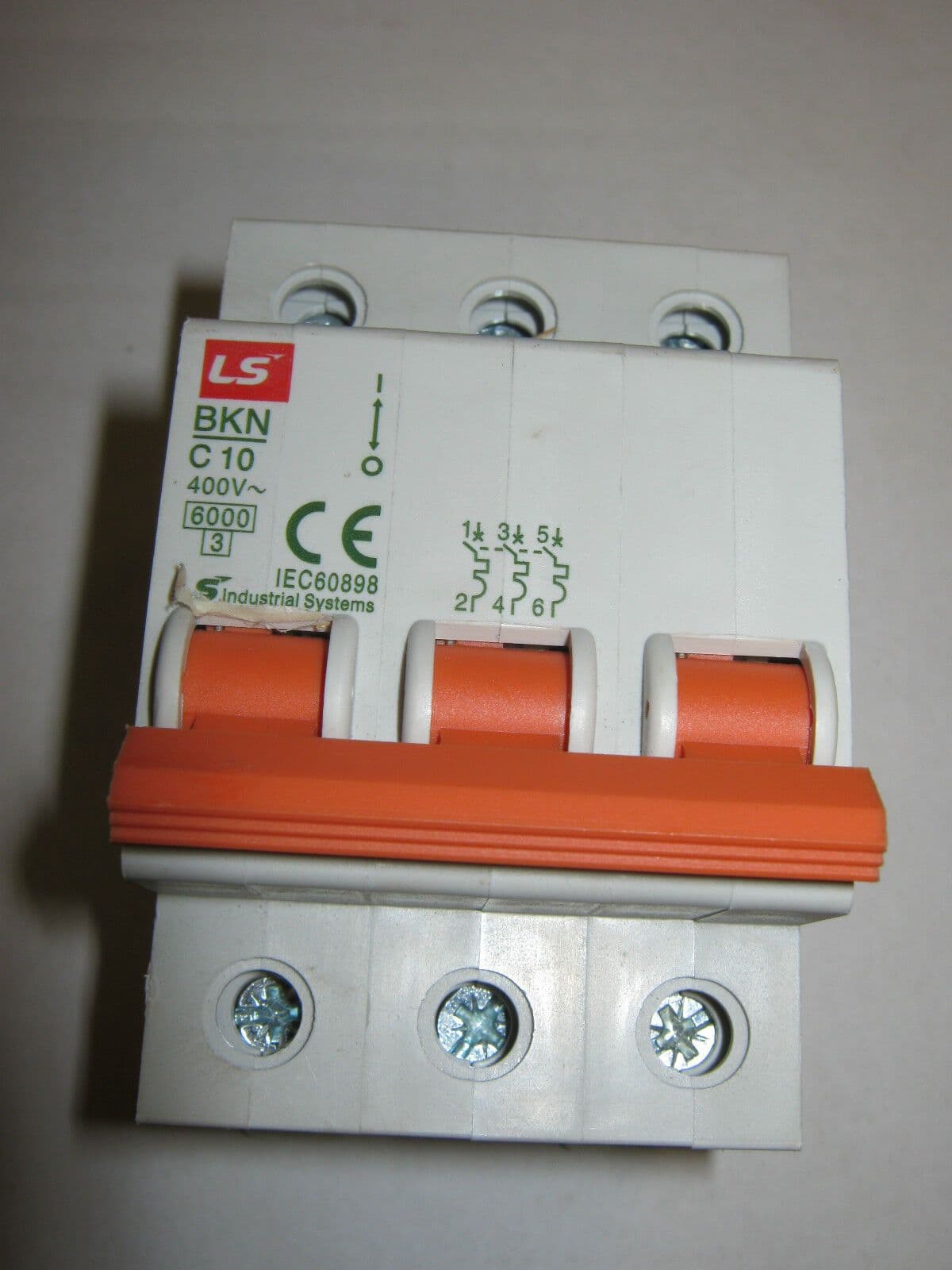 LS INDUSTRIAL SYSTEMS BKN C10 10 AMP 6KA TRIPLE POLE CIRCUIT BREAKER