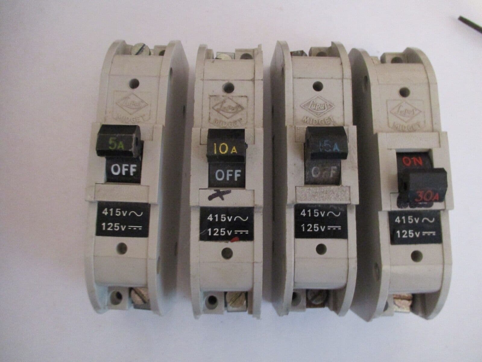 LUPUS MIDGET 5A 10A 15A 30A 415V SINGLE POLE MCB CIRCUIT BREAKERS