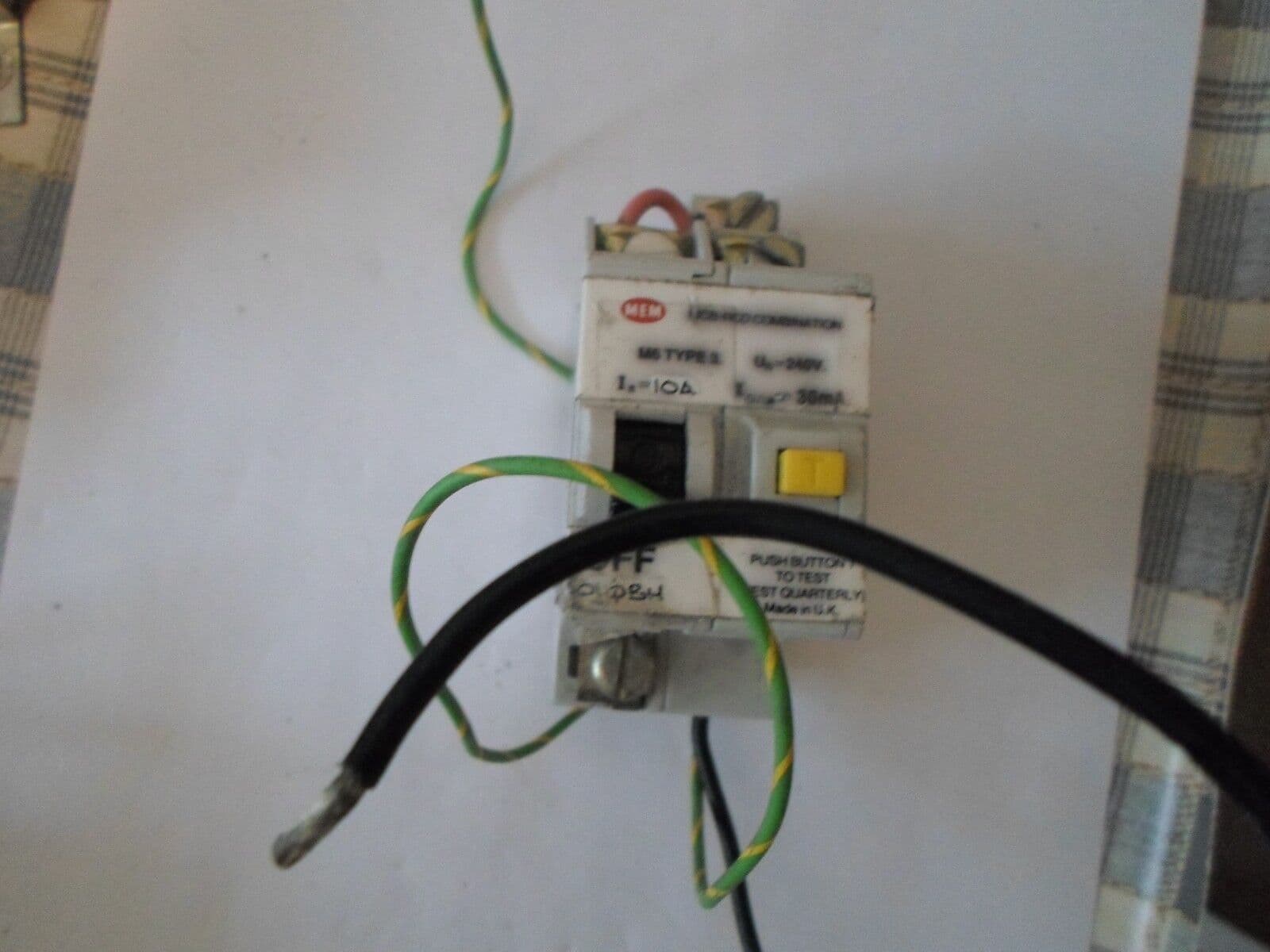MEM 101 QBH 10 AMP TYPE 3 M6 30mA MCB/ RCD COMBINATION