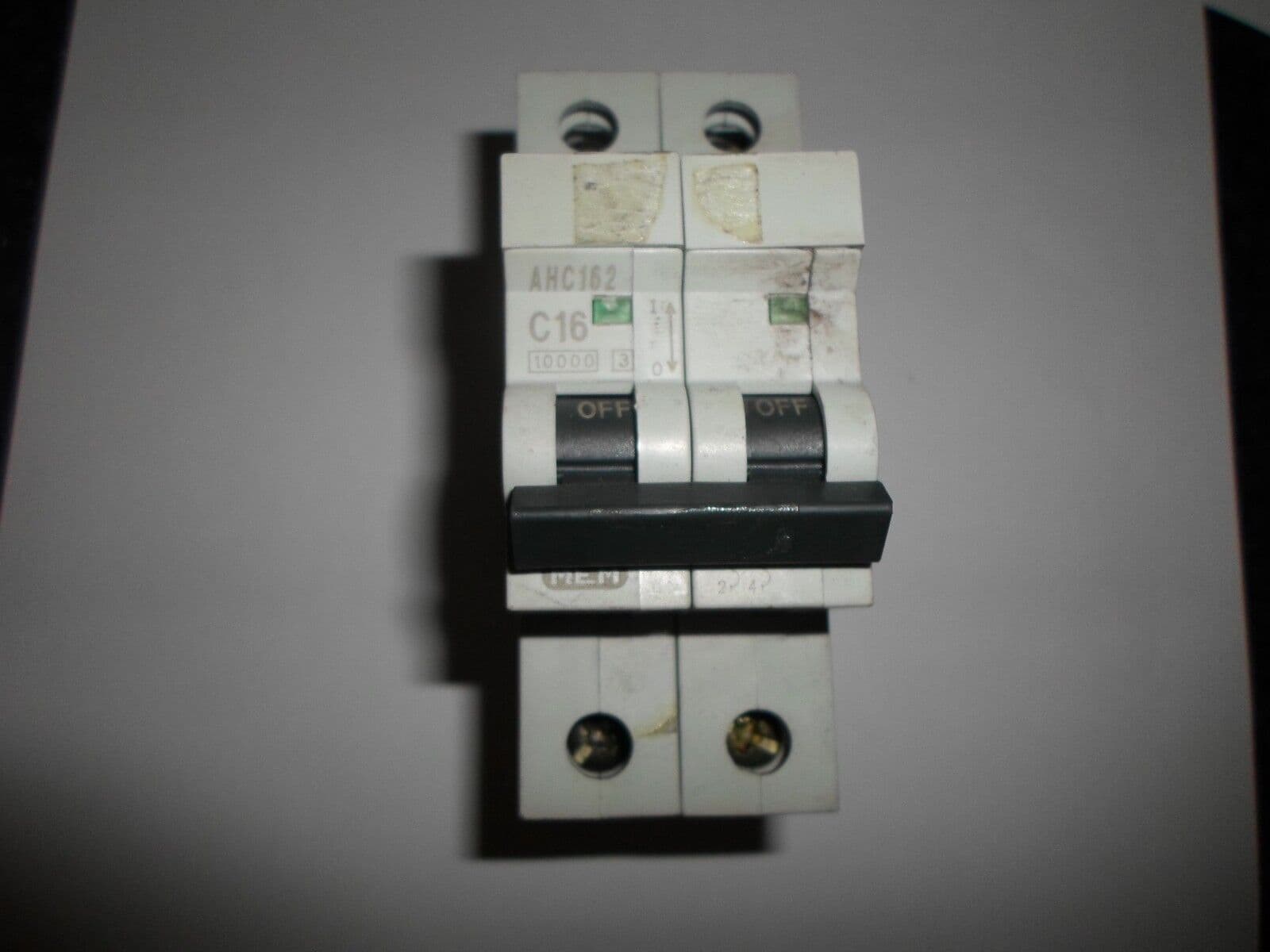 MEM EATON C16 16 AMP 10KA AHC162 DOUBLE POLE MCB CIRCUIT BREAKER