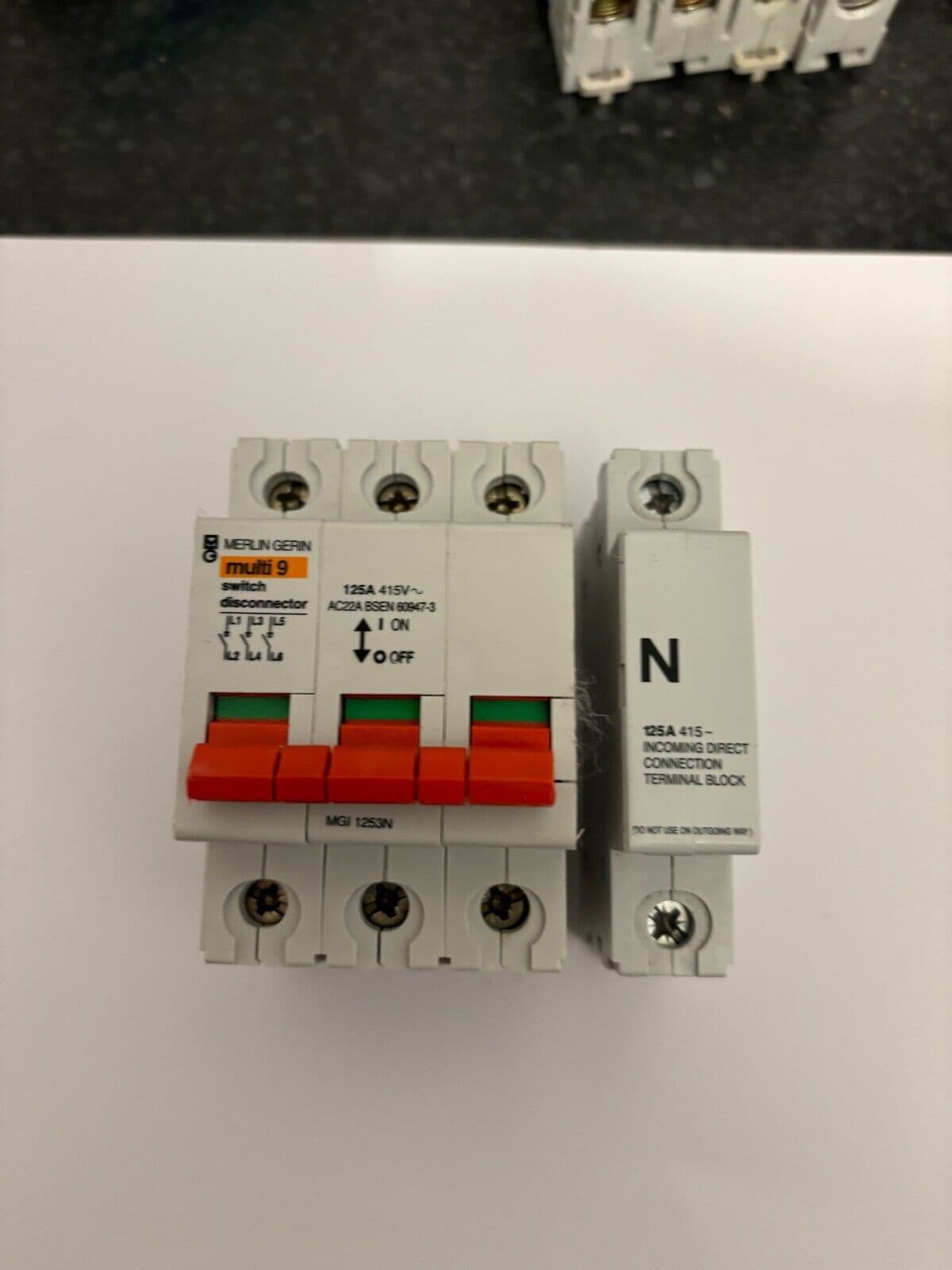 MERLIN GERIN 125 AMP MGI 1253N TRIPLE POLE MAIN SWITCH DISCONNECTOR