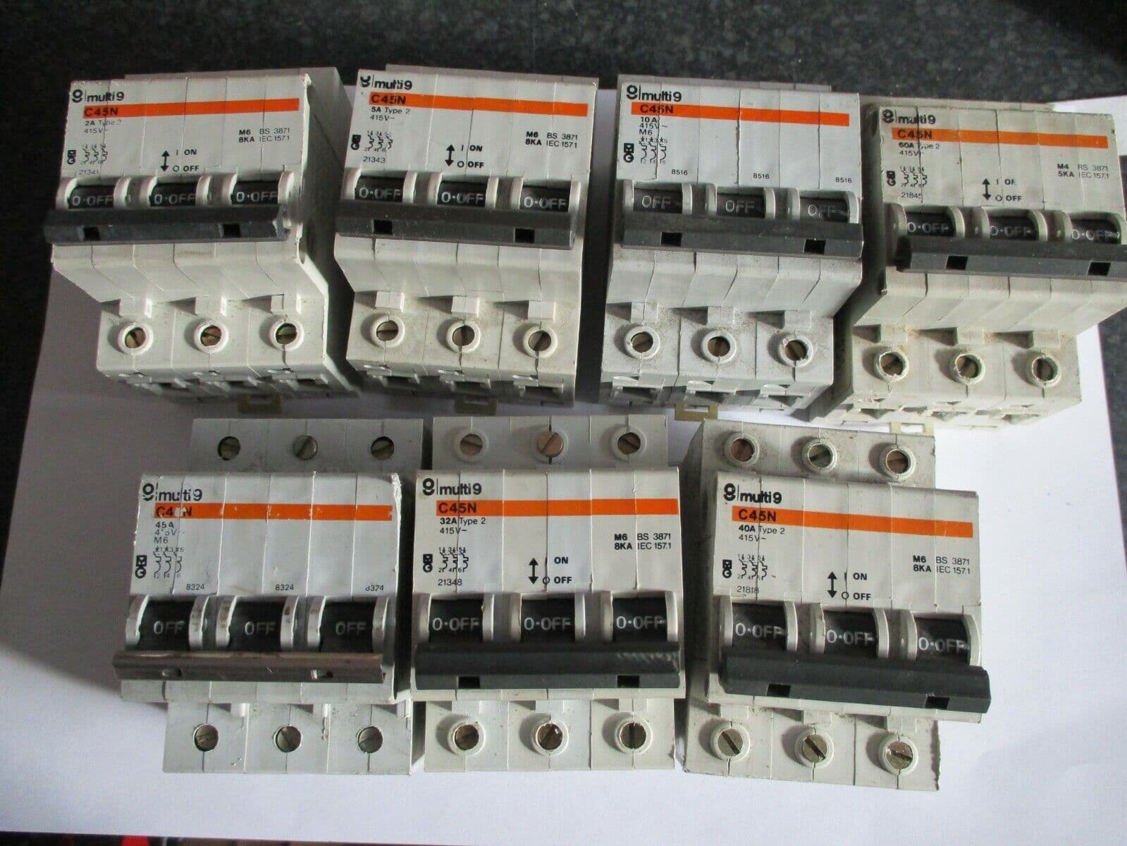 MERLIN GERIN C45N 5 10 15 20 25 32 40 45 50 63 AMP TYPE 2 TRIPLE POLE MCBS