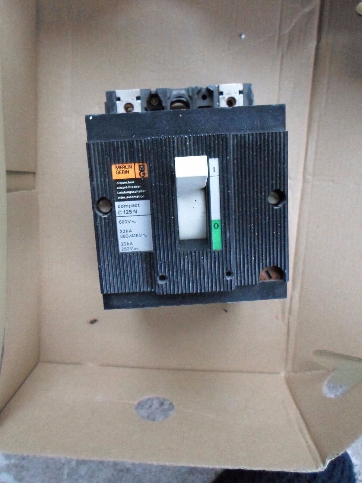 MERLIN GERIN COMPACT C125N 63 AMP SINGLE POLE CIRCUIT BREAKER WITH NEUTRAL