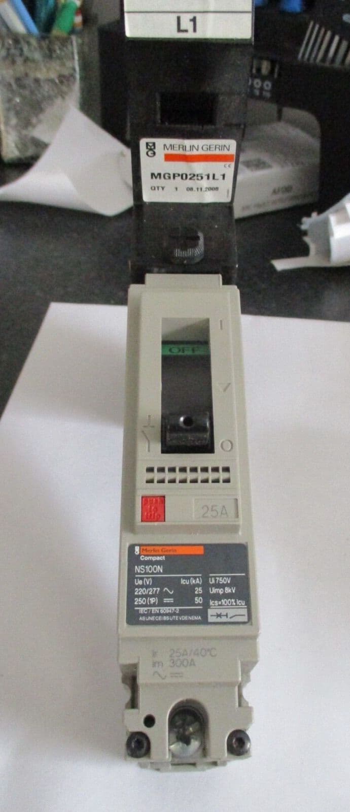 MERLIN GERIN COMPACT NS100N 25 AMP MGP0251L1 SINGLE POLE MCCB CIRCUIT ...