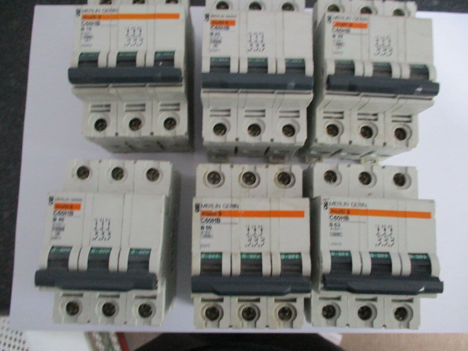 MERLIN GERIN MULTI 9 C60HB B6 B10 B16 B20 B32 B40 B50 B63 10KA TRIPLE POLE MCBS