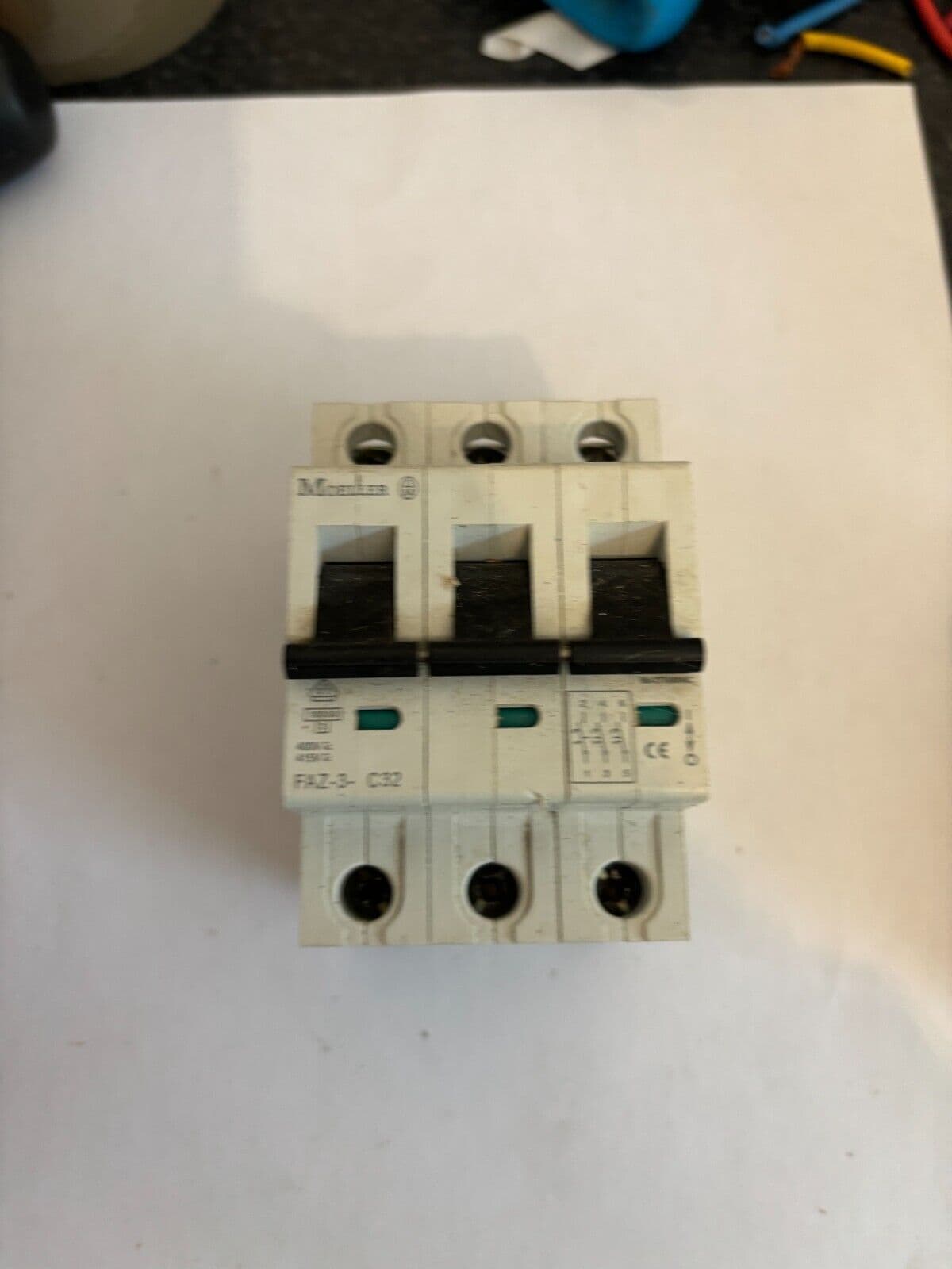 MOELLER C32 32 AMP FAZ-3-C32 10 KA TRIPLE POLE MCB CIRCUIT BREAKER