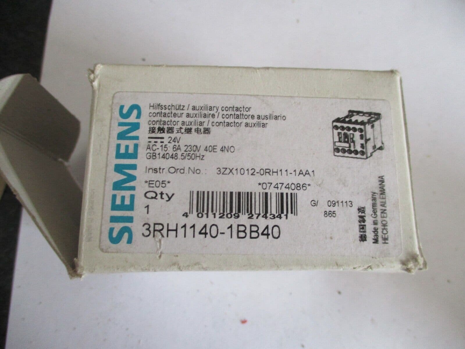 NEW SIEMENS 3RH1140-1BB40 CONTACTOR RELAY AC-15 6A 230V 40E 4NO