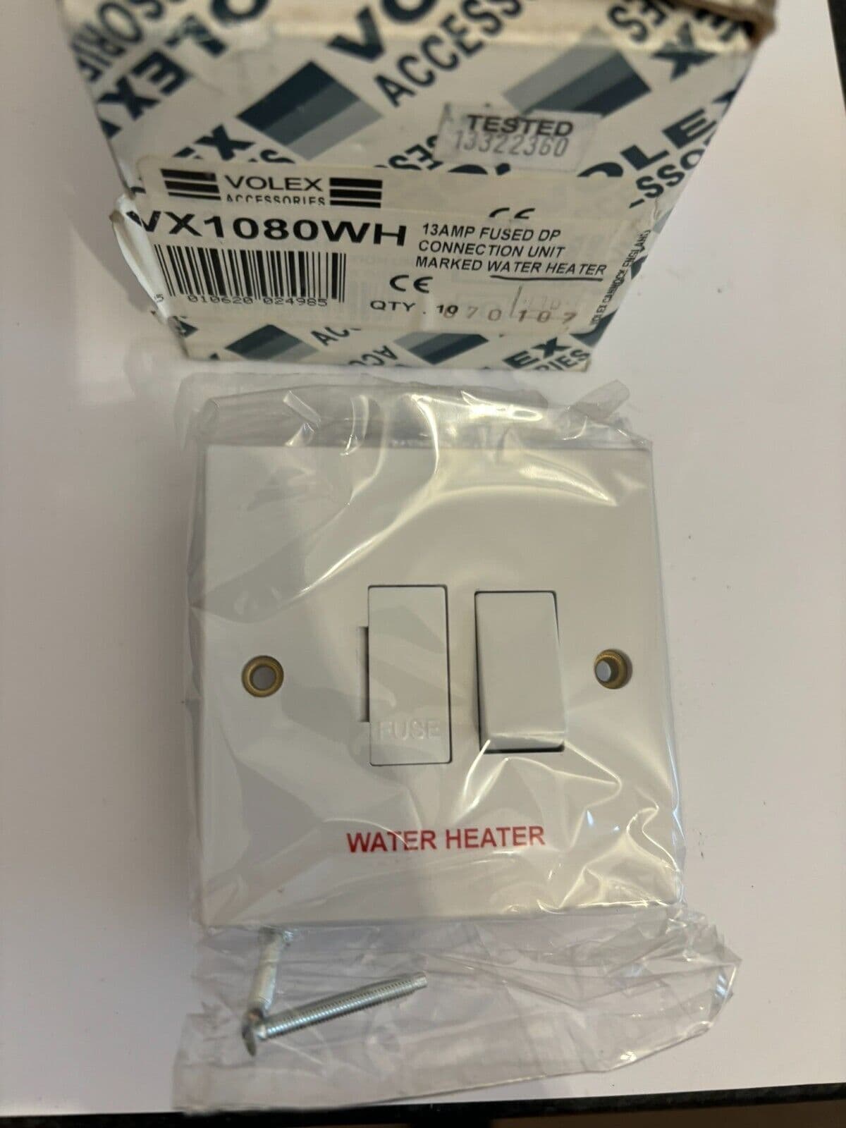 NEW VOLEX VX1080WH 13 AMP FUSED DP SWITCHED CONNECTION UNIT WATER HEATER