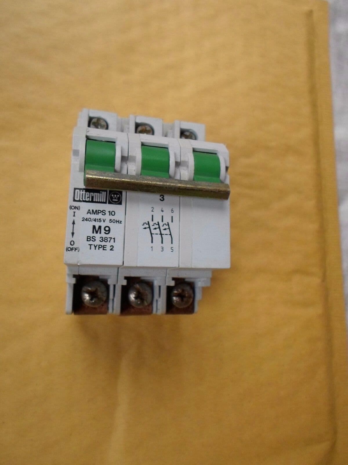 OTTERMILL SYSTEM T 10 AMP TYPE 2 BS3871 TRIPLE POLE MCB CIRCUIT BREAKER