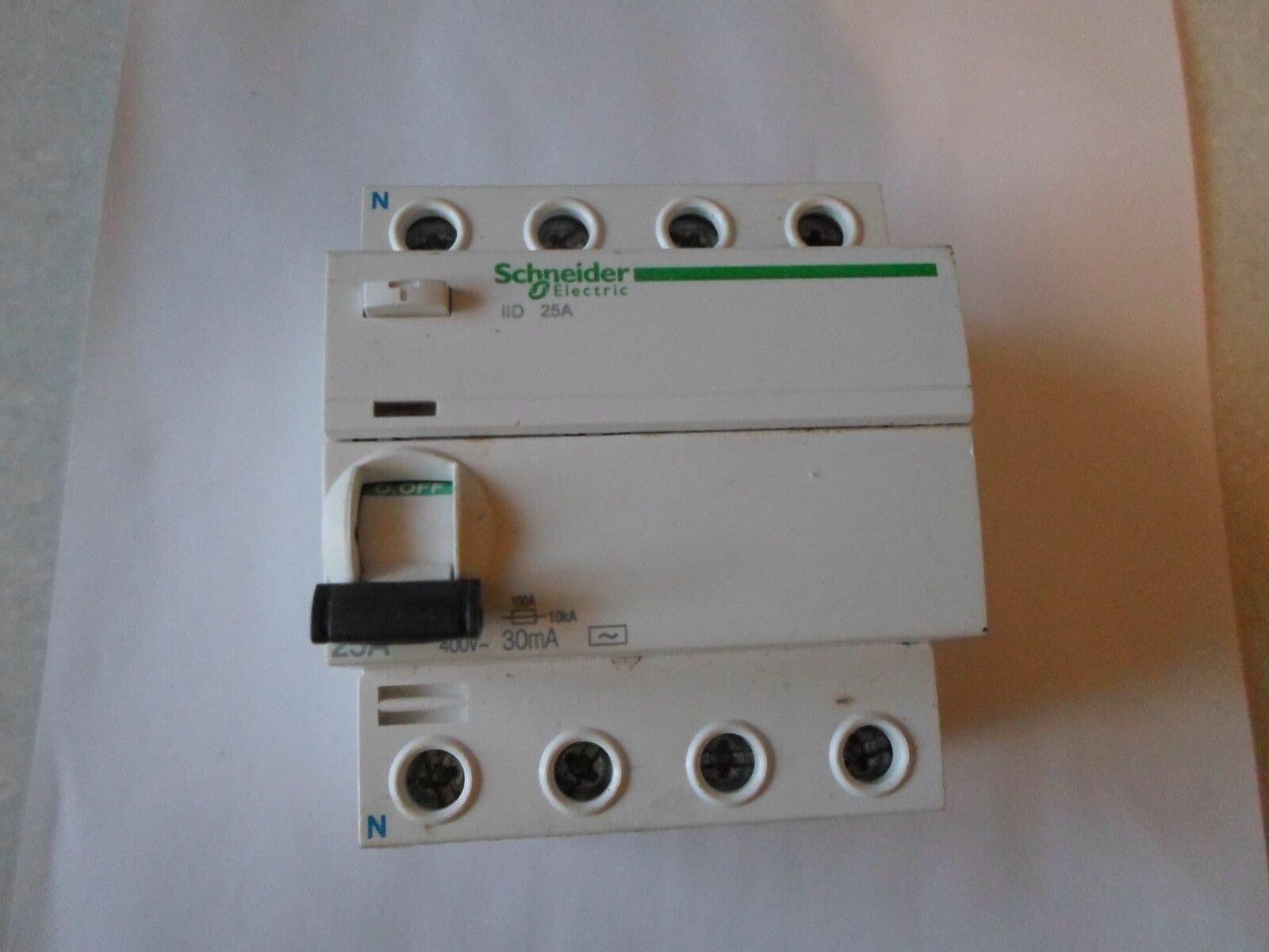 SCHNEIDER A9R41425 25 AMP 30mA RCD CIRCUIT BREAKER
