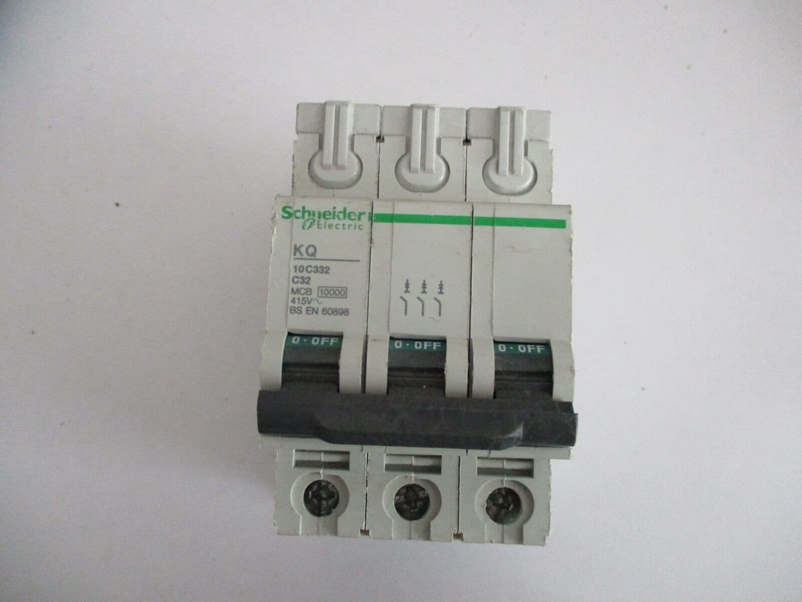SCHNEIDER ELECTRIC KQ 10C332 C32 32 AMP 10KA TRIPLE POLE MCB CIRCUIT BREAKER