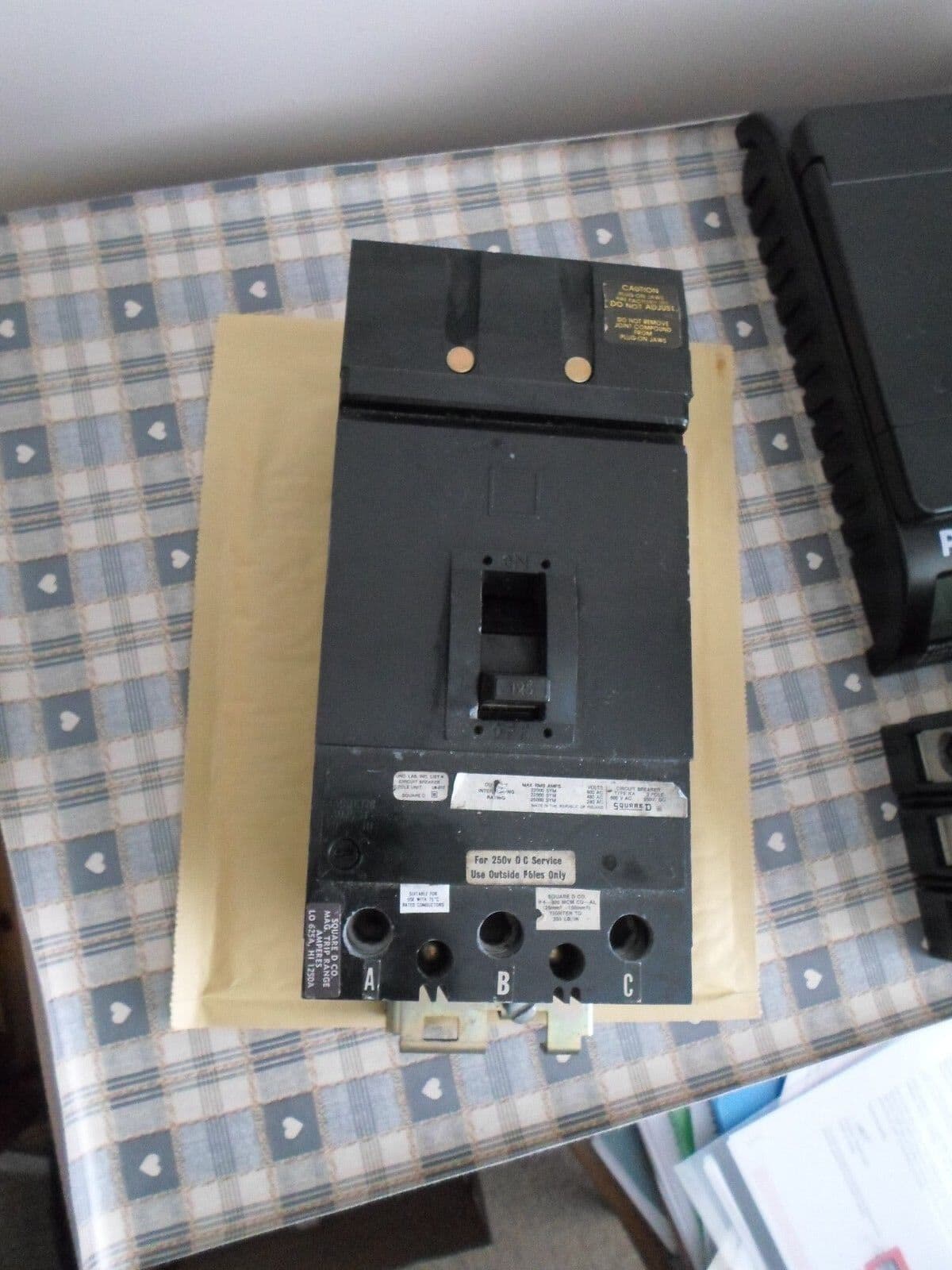 SQUARE D 125 AMP KH 36125 3 PHASE MCCB CIRCUIT BREAKER