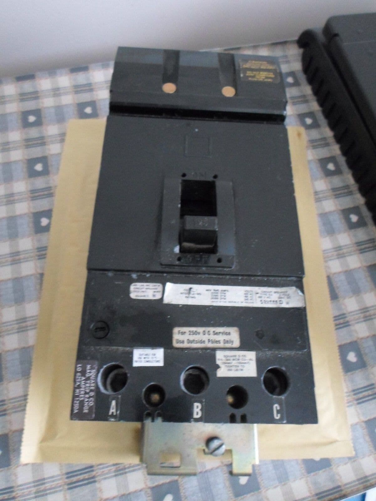 SQUARE D 125 AMP KH 36125 3 PHASE MCCB CIRCUIT BREAKER