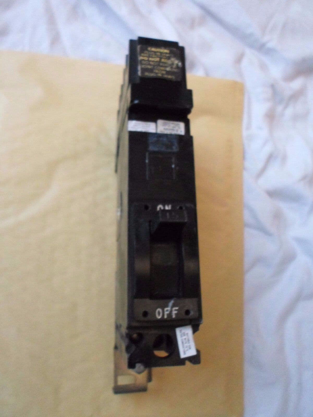 SQUARE D SFA1015 15 AMP SINGLE PHASE MCCB CIRCUIT BREAKER