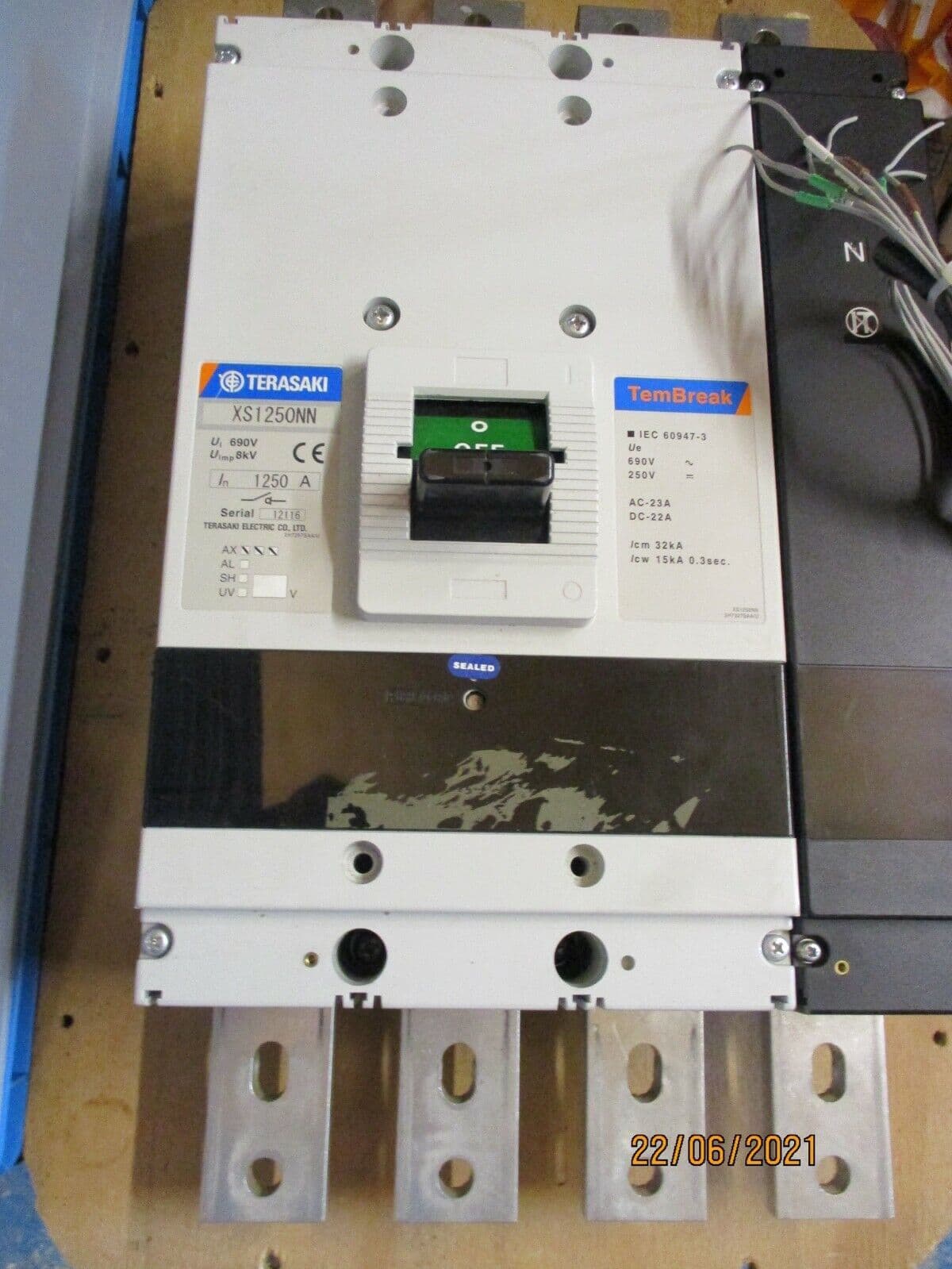TERASAKI TEMBREAK 1250 AMP XS1250NN TRIPLE POLE ISOLATOR