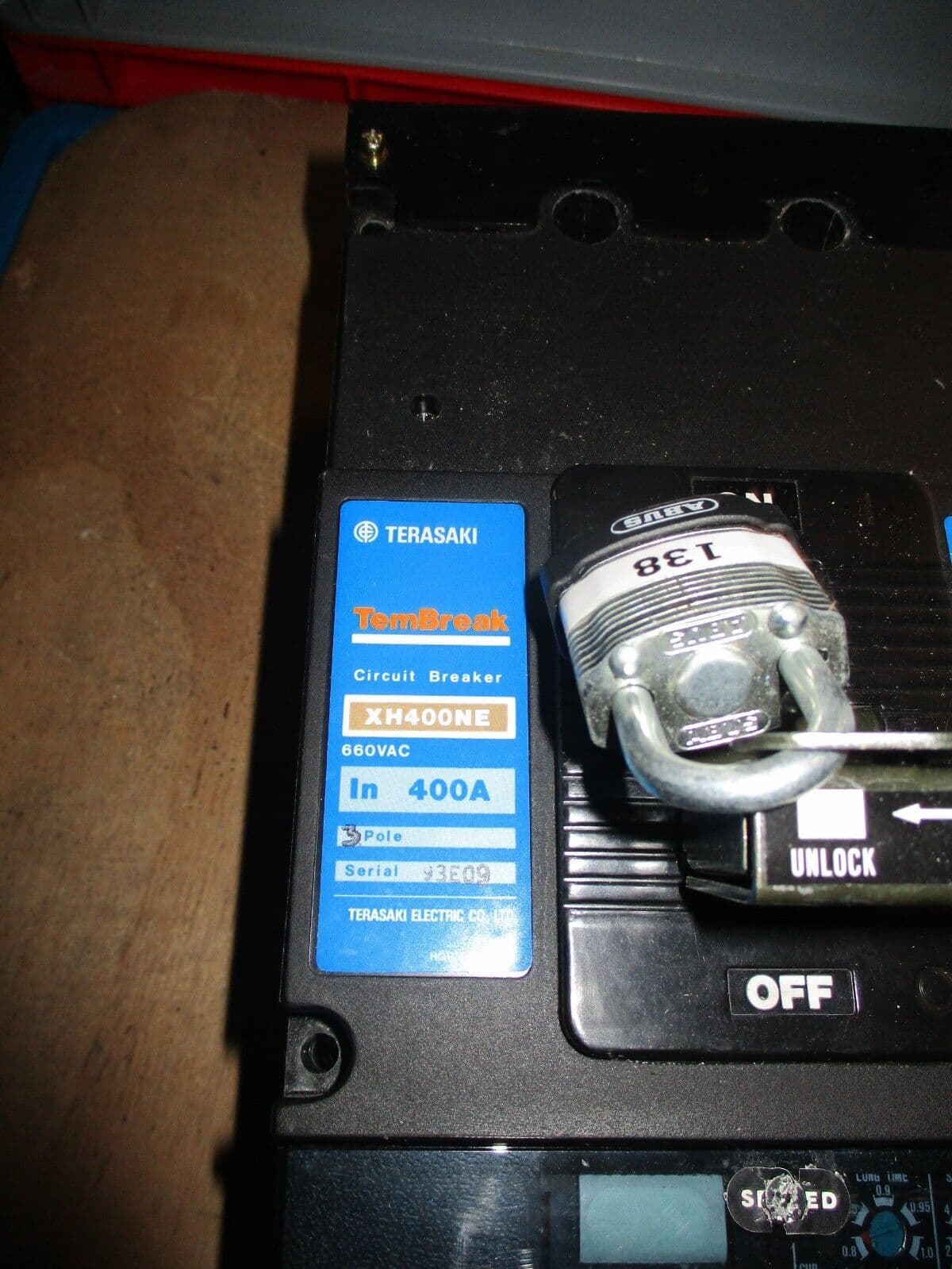 TERASAKI TEMBREAK XH400NE 400 AMP 3 POLE MCCB CIRCUIT BREAKER