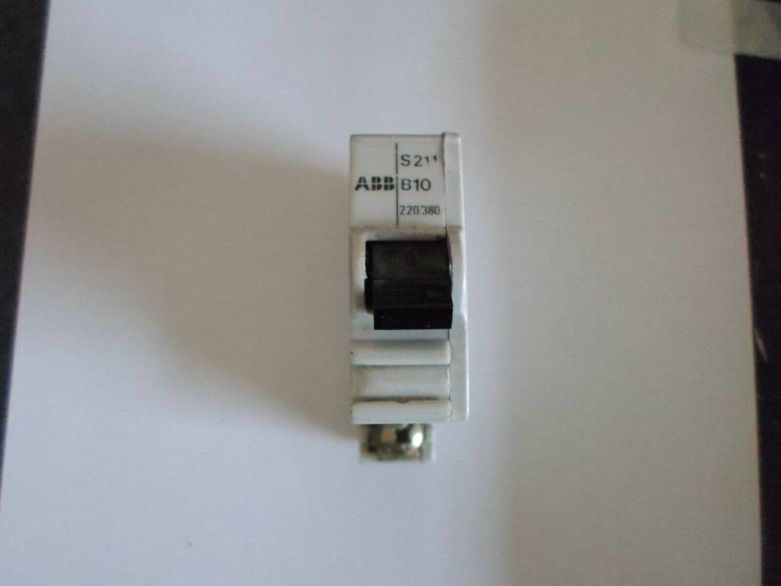 WYLEX ABB STOTZ KONTAKT S211 B10 10 AMP SINGLE POLE MCB CIRCUIT BREAKER