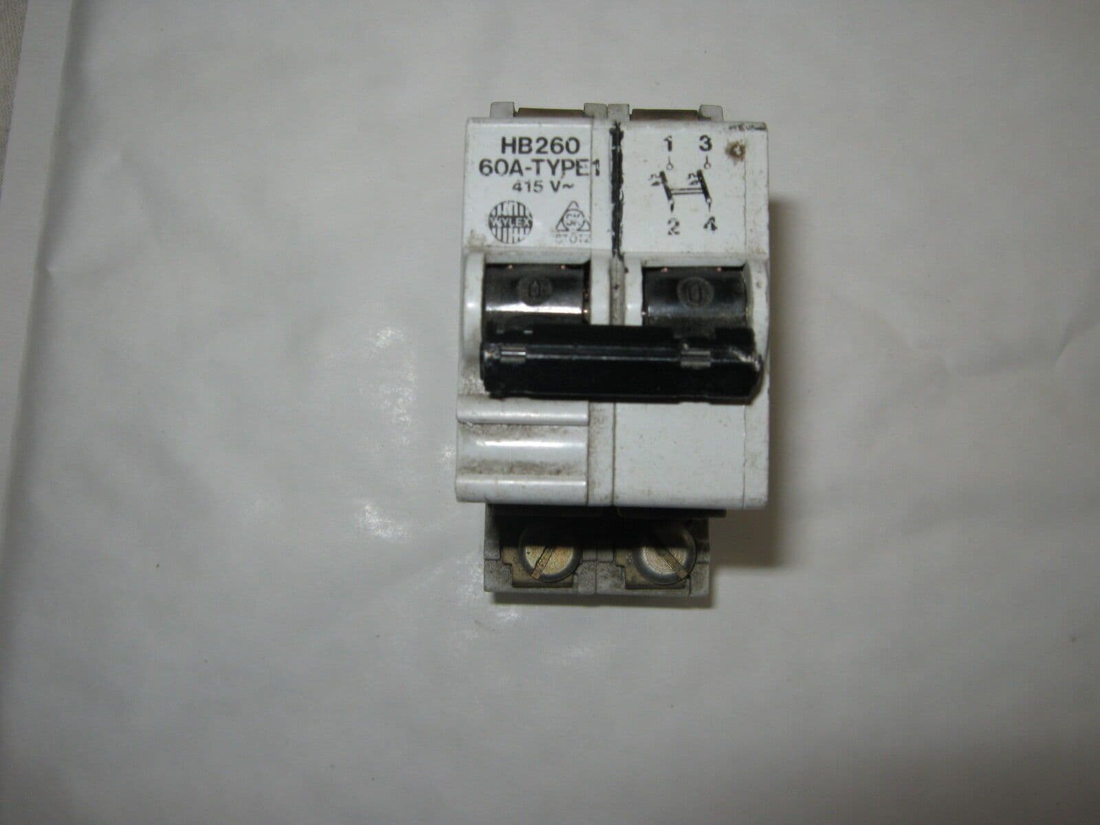 WYLEX HB260 60 AMP DOUBLE POLE MCB CIRCUIT BREAKER