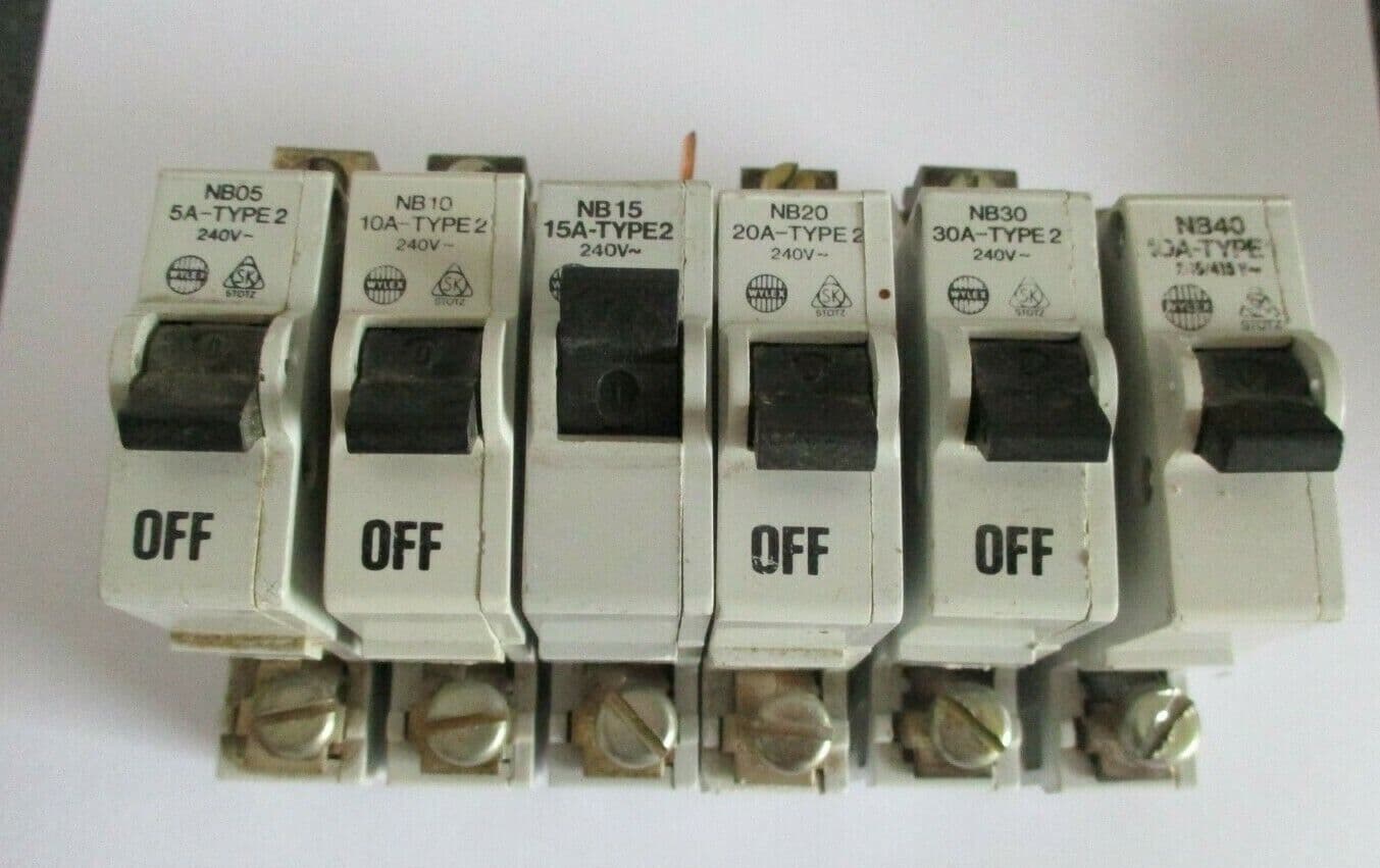 WYLEX NB05 NB10 NB15 NB20 NB32 NB30 NB40 AMP SINGLE POLE TYPE 1 / 2 MCBS