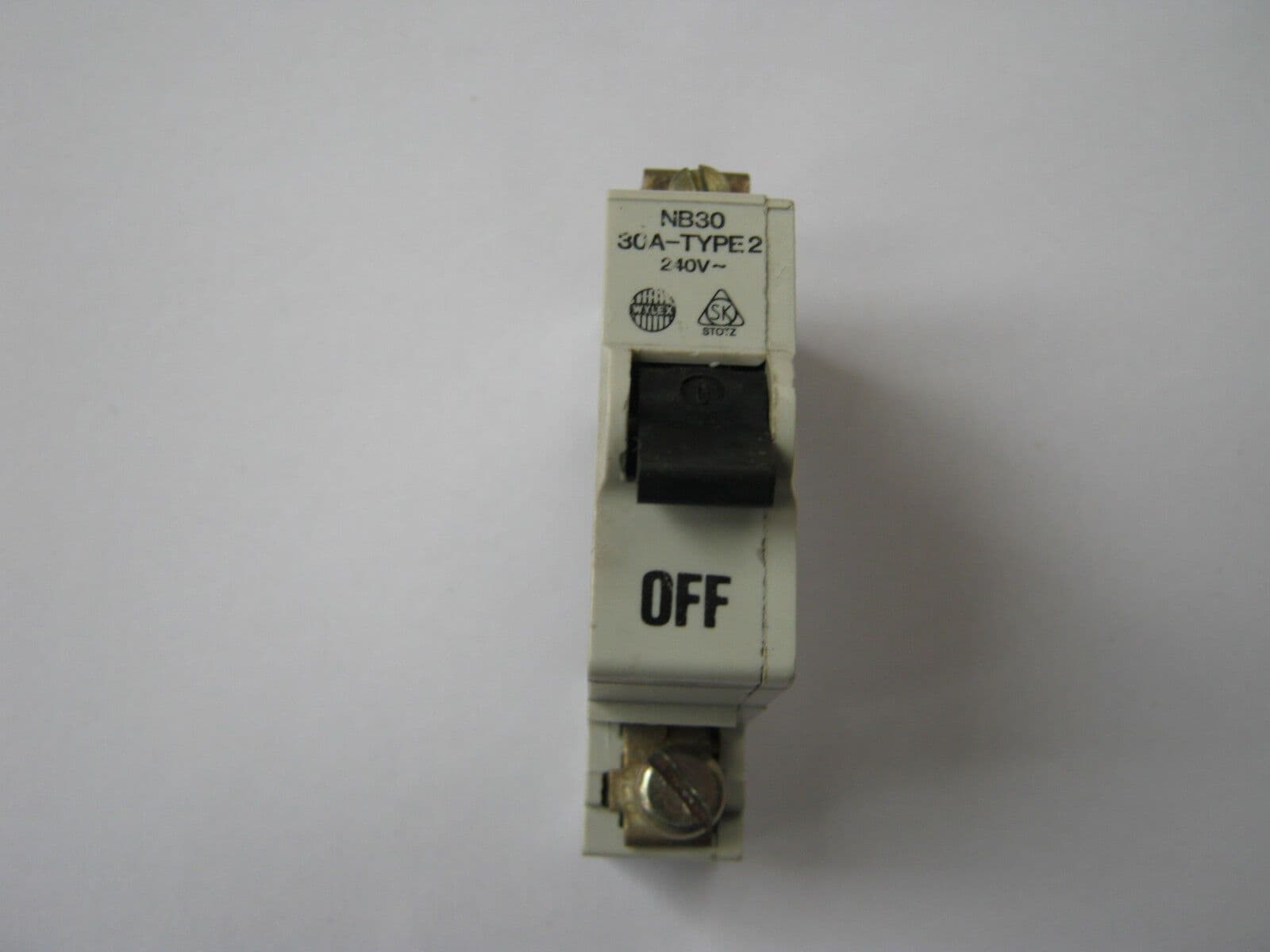 WYLEX NB30 B30 30 AMP TYPE 2 SINGLE POLE MCB CIRCUIT BREAKER