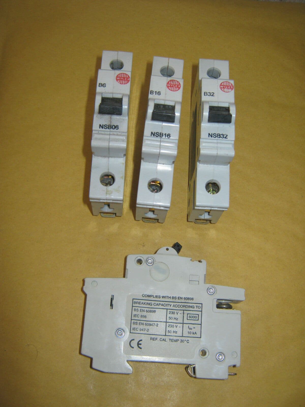 WYLEX NSB06 B6 /NSB16 B16/ NSB32 B32/ NSB40 B40 SINGLE POLE MCBS WHITE
