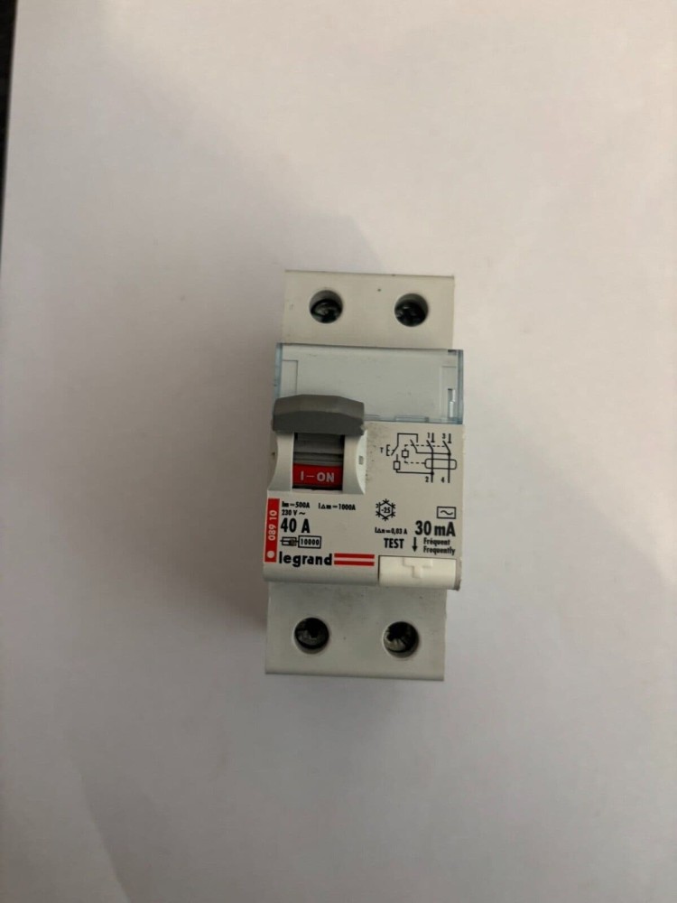LEGRAND 40 AMP 30mA 089 10 DOUBLE POLE RCD CIRCUIT BREAKER