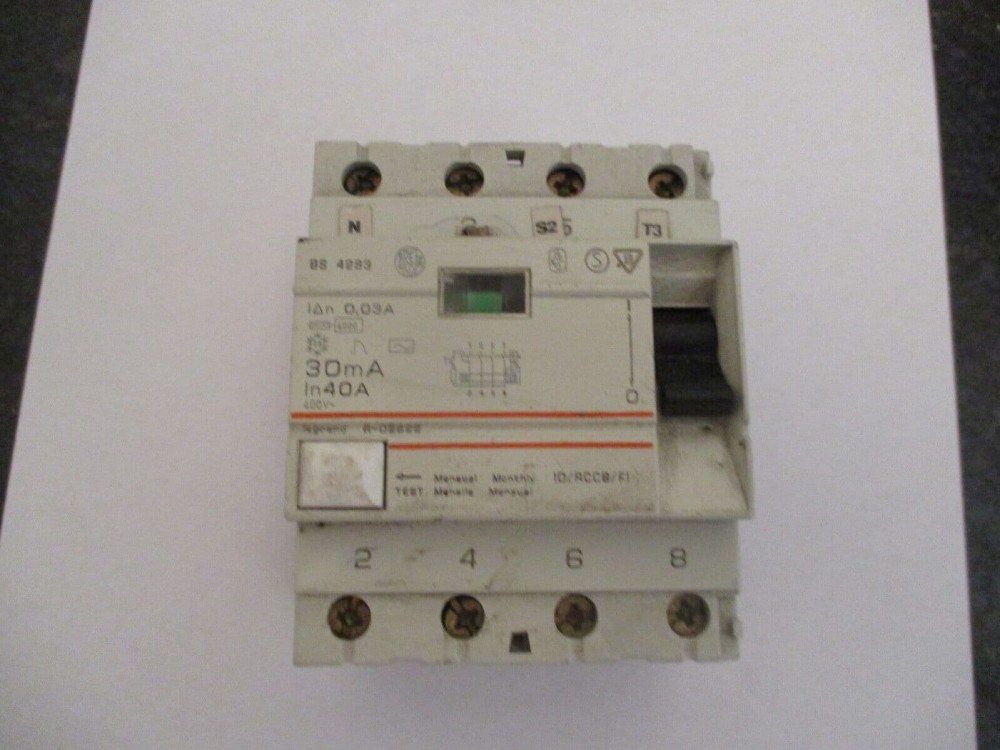 CEENORM CG4440030 40 AMP 30mA 4 POLE RCCB CIRCUIT BREAKER