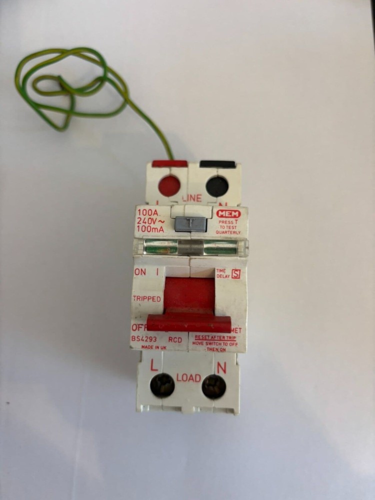 MEM EATON 100 AMP 30mA A100HE DOUBLE POLE RCD CIRCUIT BREAKER