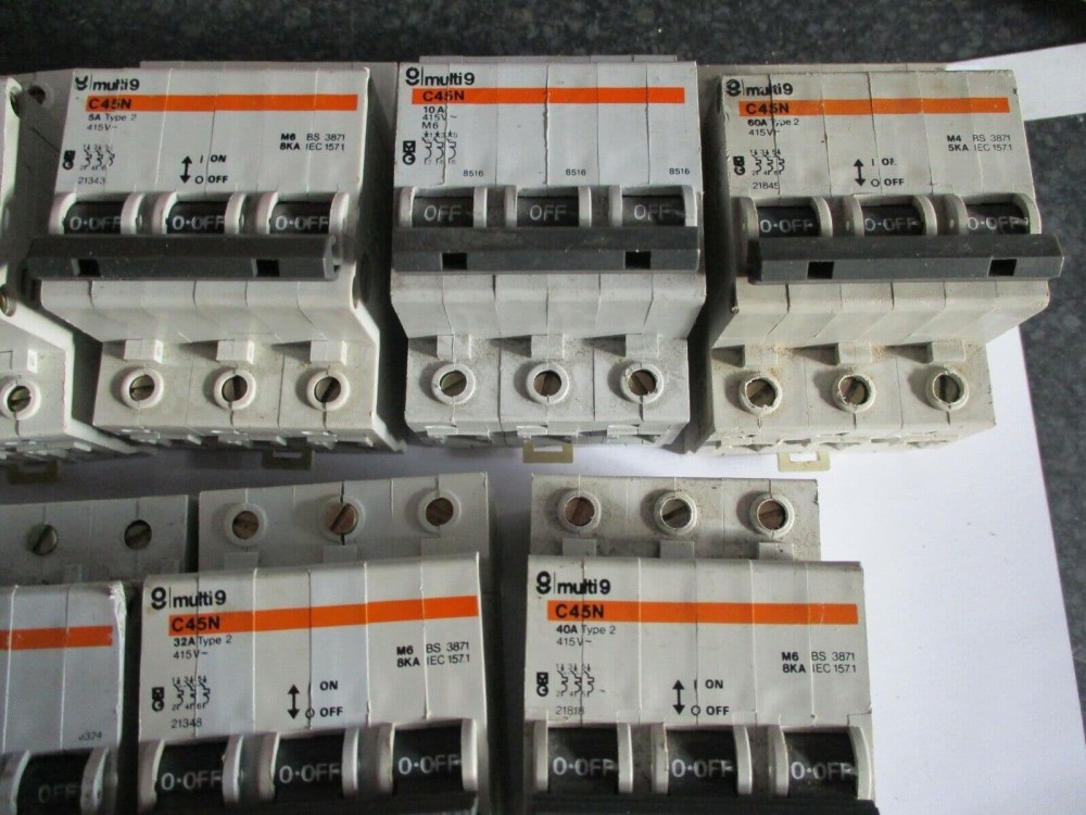 MERLIN GERIN C45N 5 10 15 20 25 32 40 45 50 63 AMP TYPE 2 TRIPLE POLE MCBS