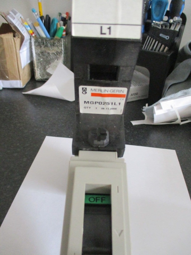 MERLIN GERIN COMPACT NS100N 25 AMP MGP0251L1 SINGLE POLE MCCB CIRCUIT ...