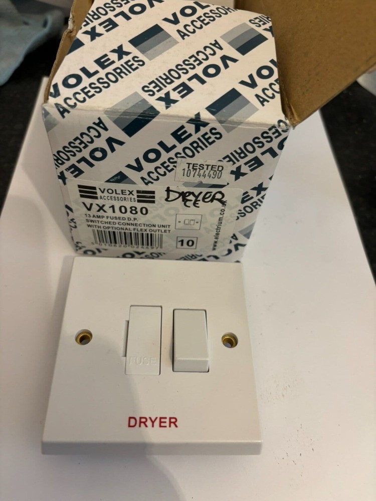 NEW VOLEX VX1080 13 AMP FUSED DP SWITCHED CONNECTION UNIT DRYER