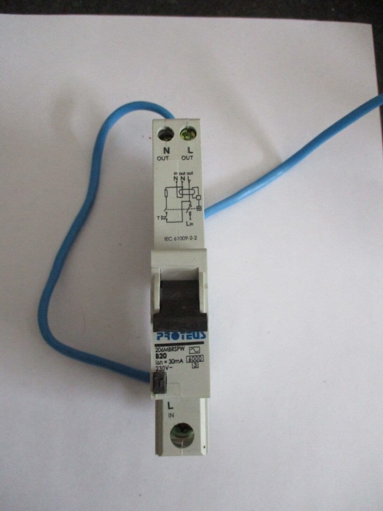 SIEMENS 5SU3 B20 20 AMP 30mA DOUBLE POLE RCBO CIRCUIT BREAKER