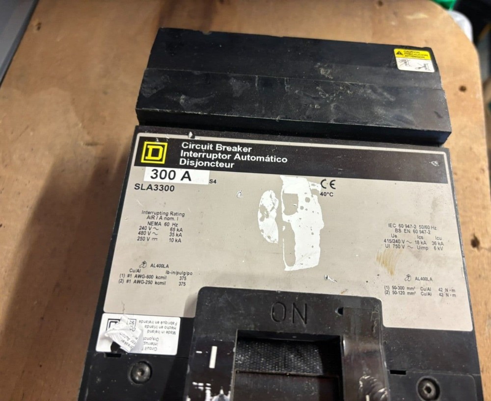 SQUARE D 300 AMP SLA3300 SERIES 4 ADJUSTABLE 3 PHASE MCCB CIRCUIT BREAKER